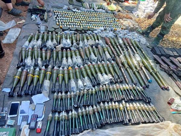 မယ်စဲ့တွင် ကရင်နီပူးပေါင်းတပ်က BGF စခန်းကုန်း ၃ ခု ကို သိမ်းပိုက် - BUR.MIZZIMA.COM