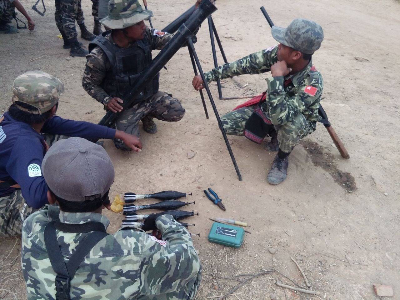 ယင်းမာပင်မြို့ပေါ်ရှိ စစ်ကောင်စီတပ်၏ စခန်းများကို ကာကွယ်ရေးတပ်ဖွဲ့များက