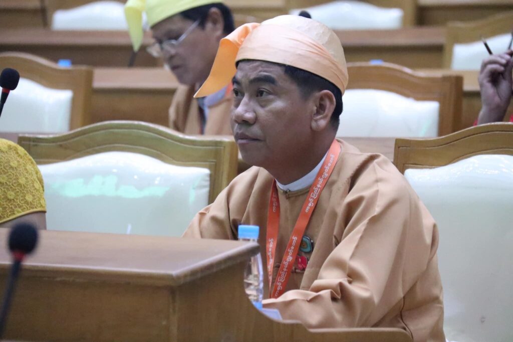 NLD အစိုးရလက်ထက် ကချင်ဝန်ကြီး ၂ဦးနှင့် KBCဥက္ကဋ္ဌဟောင်း လွတ်ငြိမ်းဖြင့်ပြန်လွတ် - BUR.MIZZIMA.COM