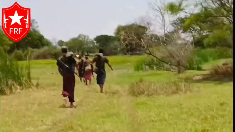 ရွှေဘိုမြို့ လေ့ကျင့်ရေးတပ် တိုက်ခိုက်ခံရ၊ စစ်ကောင်စီတပ်သား ၂ ဦးသေဆုံး Bur Mizzima Com