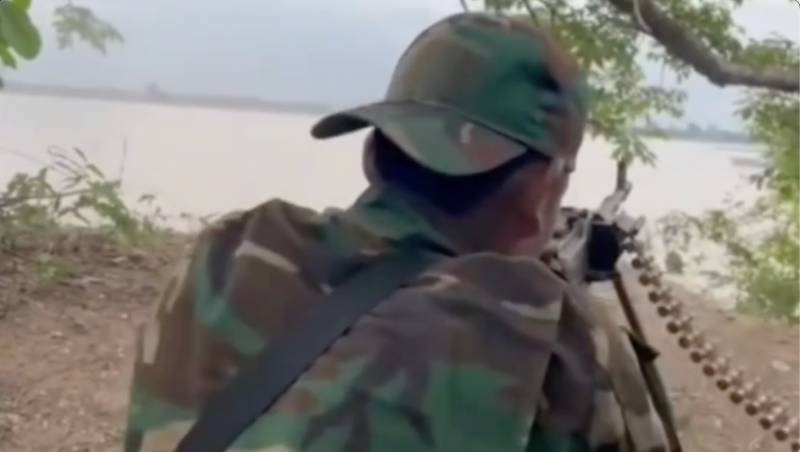 ရေစကြိုမြို့နယ် ချင်းတွင်းမြစ်ကြောင်းတွင် စစ်ရေယာဉ် ၂ စီးကို ဒေသကာကွယ