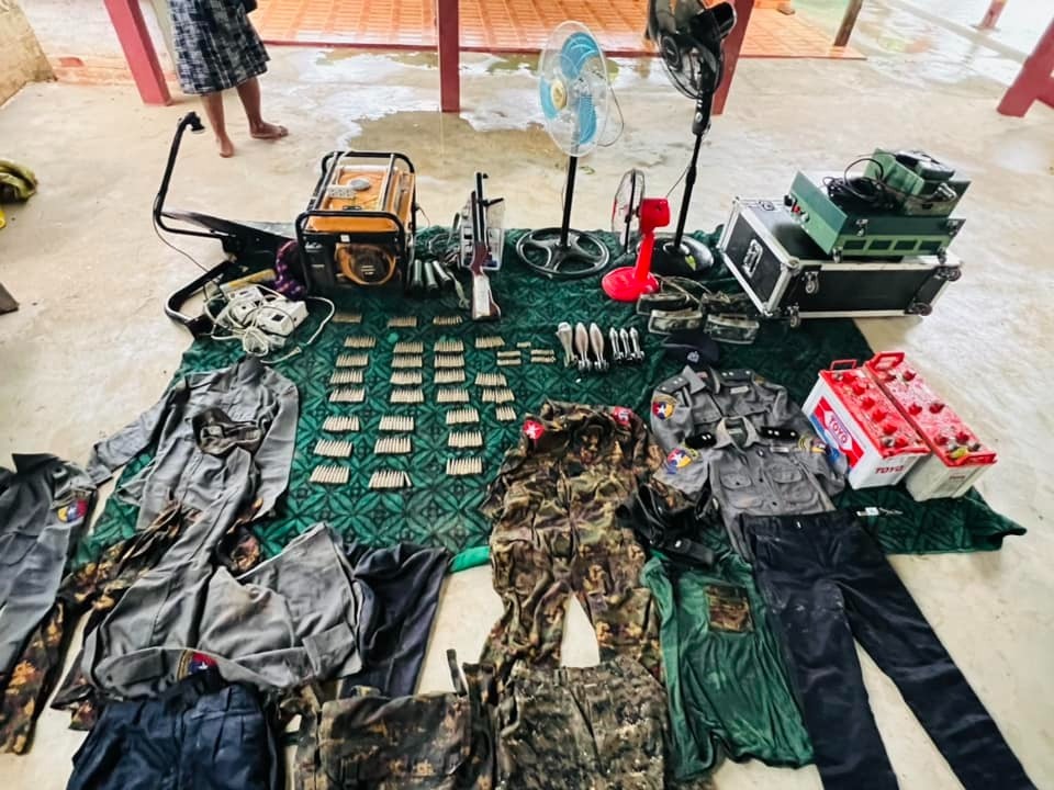 ရေစကြိုမြို့နယ် မအူရဲစခန်းကို ကာကွယ်ရေးတပ်ဖွဲ့ တိုက်ခိုက်သိမ်းပိုက် Bur Mizzima Com