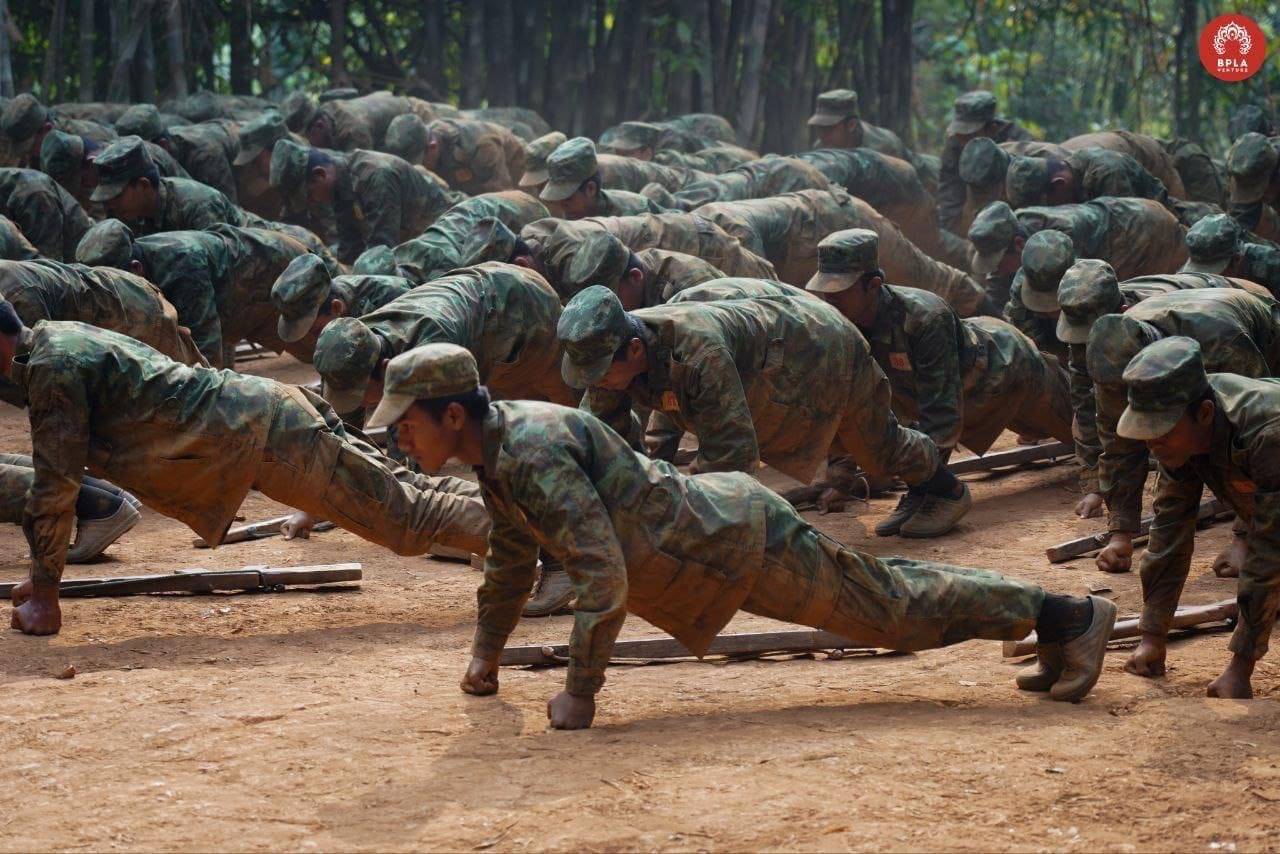 ဖာပွန်ခရိုင်ထဲက သက်တမ်းရှည် မထောတပ်စခန်းကို Knu ပူးပေါင်းတပ် စစ်ဆင် Bur Mizzima Com