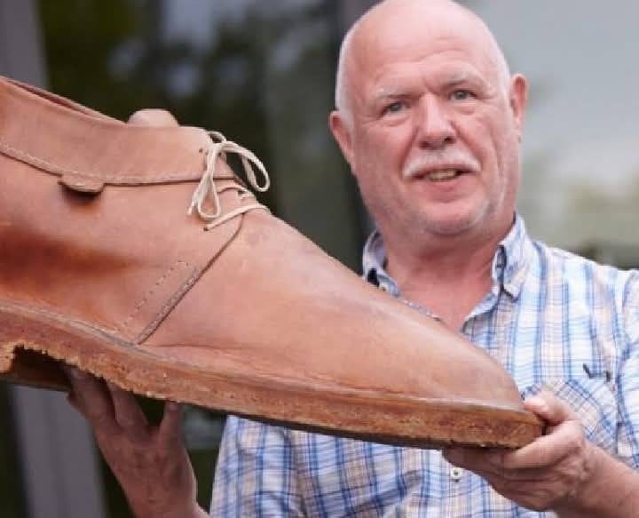 အရပ် ၇ ပေကျော်မြင့်သည့် မြန်မာဘောလီဘောသမားအတွက် ဂျာမန်လူမျိုး ၁ ဦးက အထူးချုပ်ဖိနပ် လှူဒါန်း