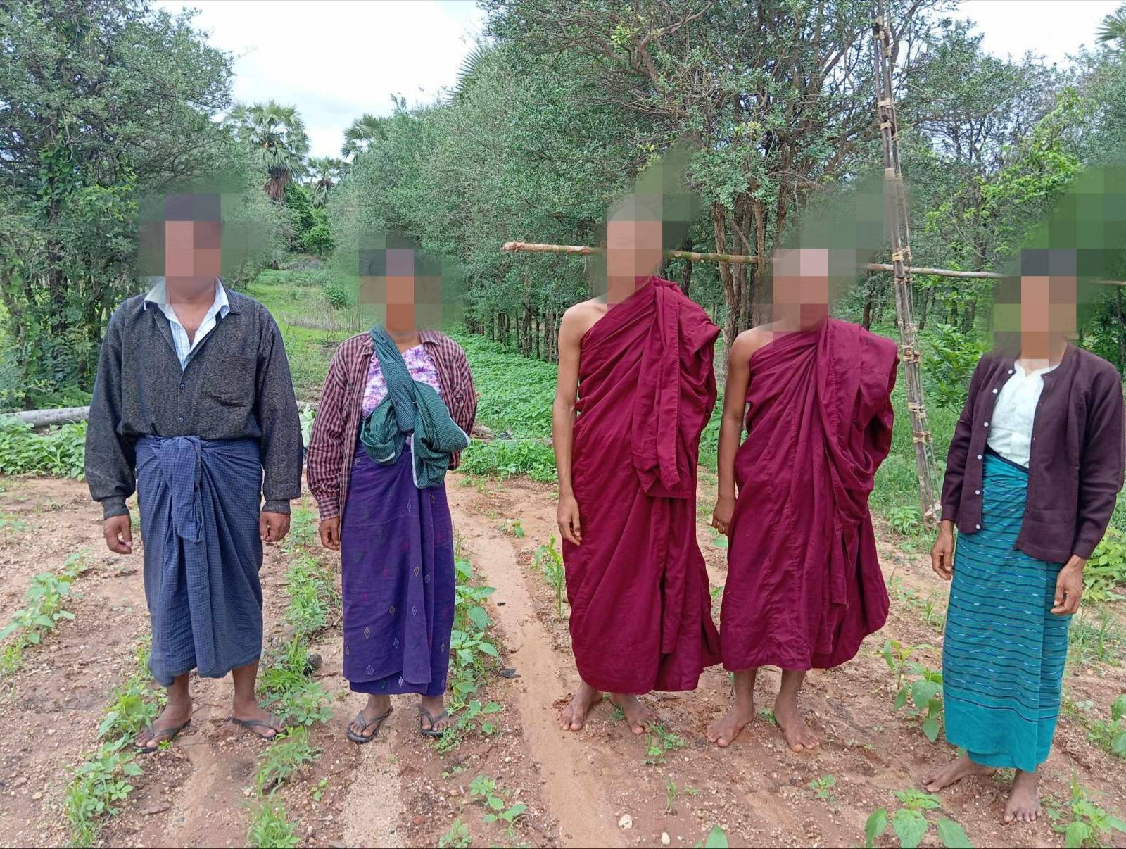 မြိုင်မြို့နယ် ကန်နီပျူရွာမှ ကိုရင် ၂ ပါး နှင့် ဒေသခံ ၃ ဦး တော်လှန်ရေးတပ်ဖွဲ့ထံ ခိုလှုံ Bur