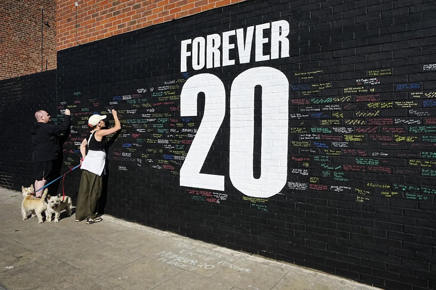 ထာဝရအမှတ်ရနေစေဖို့ ဒီယိုဂို ဂျိုတာ ဝတ်ဆင်ခဲ့တဲ့ ဂျာစီနံပါတ်ကို လီဗာပူးလ ...